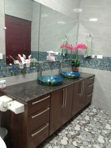Quality but affordable kitchen and CR cabinets and countertops